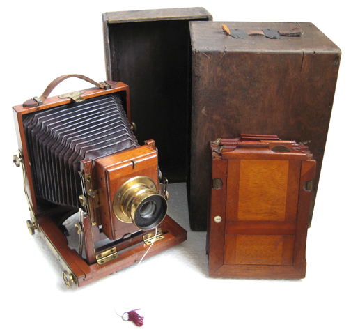 Nice little Quarter Plate Camera - FOURTOES